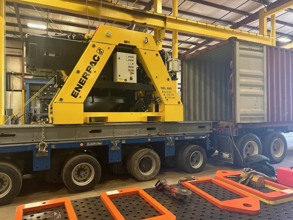 Engineered Rigging Welcomes First Enerpac SBL600 Hydraulic Gantry in the USA | Crane Hot Line